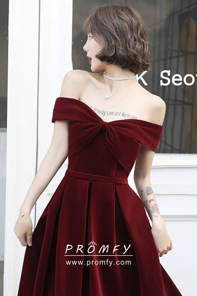 Exaggerated Bowknot Cabernet Velvet Long Prom Dress - Promfy