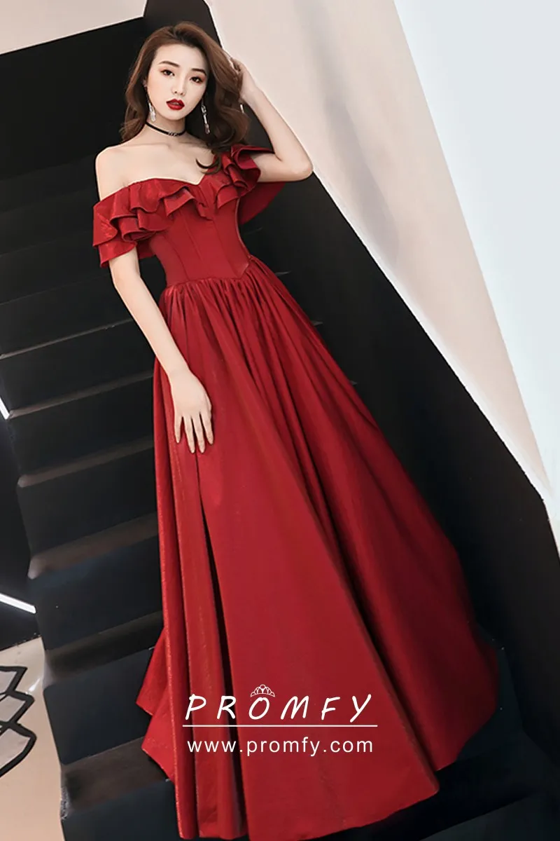 Red Prom Dress Lipstick | Lipstutorial.org