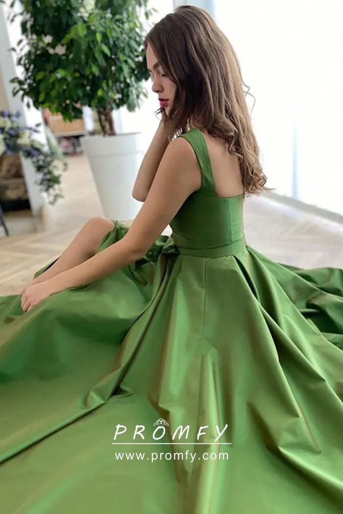 Buttons Decor Iridescent Green Satin Long Prom Dress - Promfy